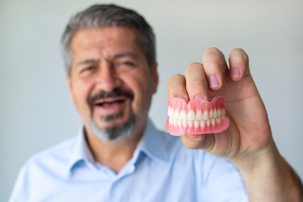 Dos And Don'ts For New Denture Wearers